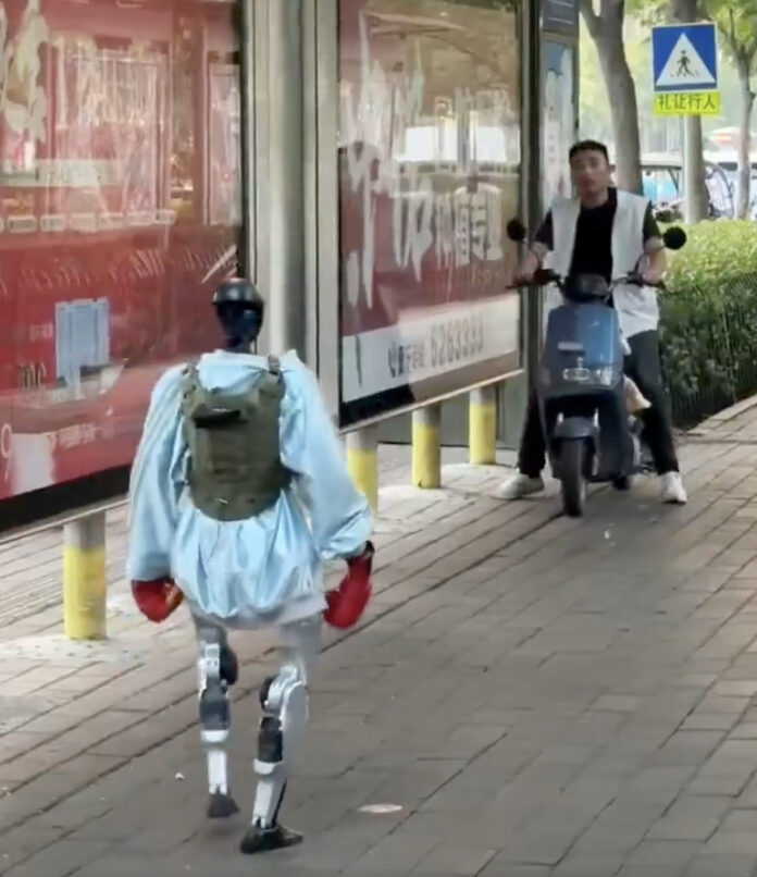 Creepy Chinese Robots Episode 4 - Daily Squib